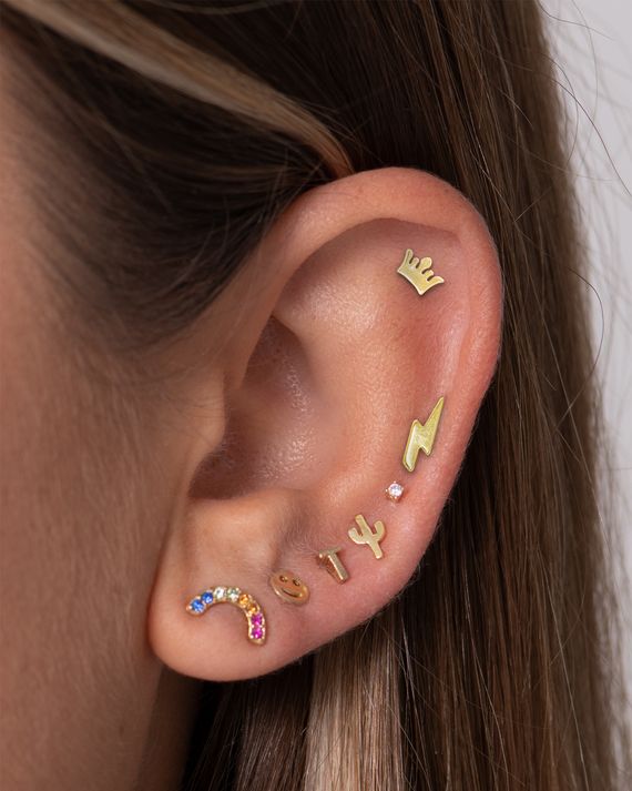 Studs Looks to Fill the Hole Claire’s Left