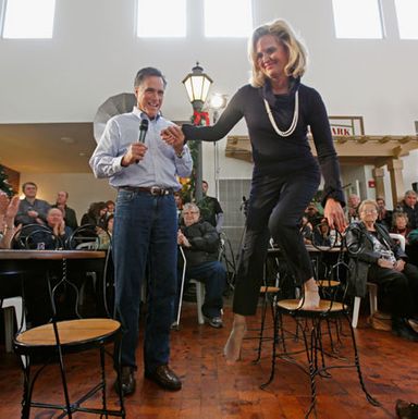 Dressing to Stump: Ann Romney’s Campaign Style