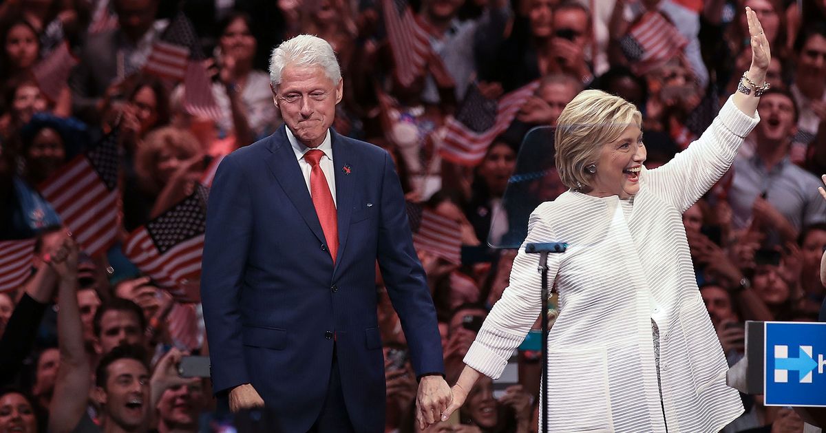 Bill Clinton Tells Courtship Story, Makes Twitter Nervous