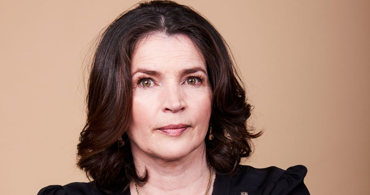 Julia Ormond Sues Harvey Weinstein for Sexual Battery