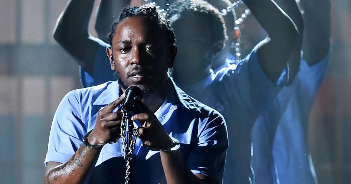 Watch Kendrick Lamar Own the Grammys With a Stellar Performance ...