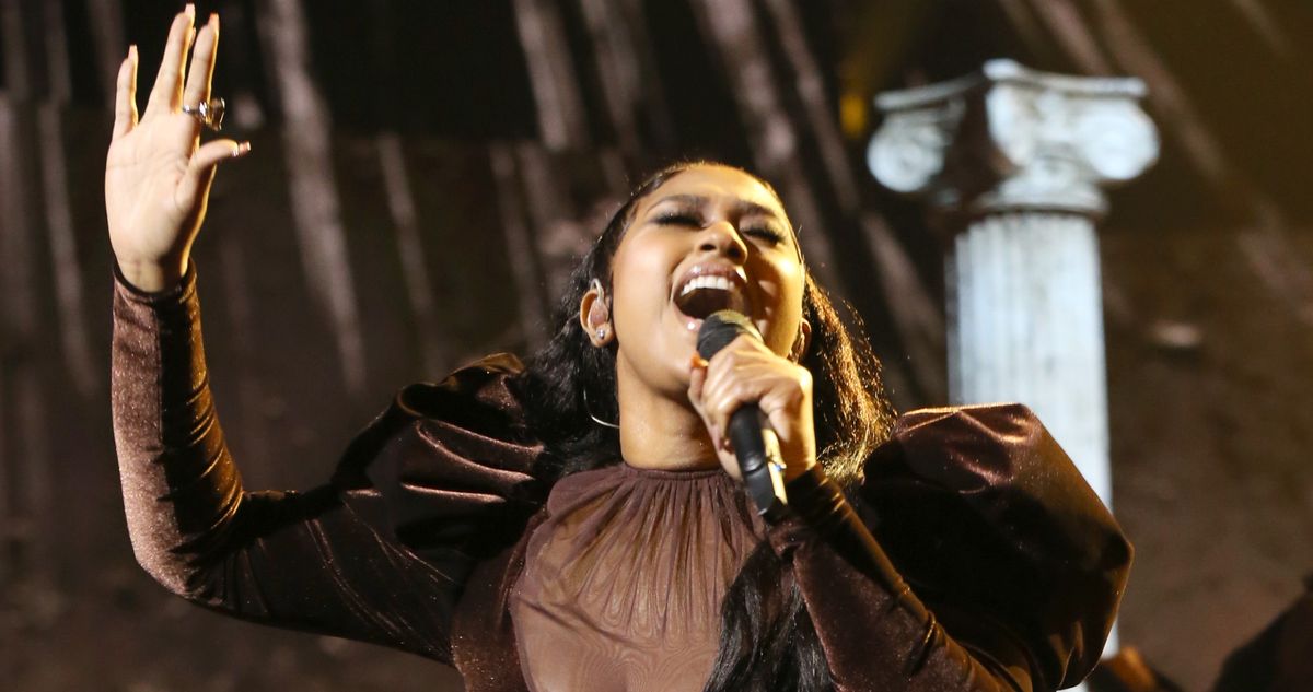 2021 BET Awards: Watch Jazmine Sullivan, Ari Lennox Perform