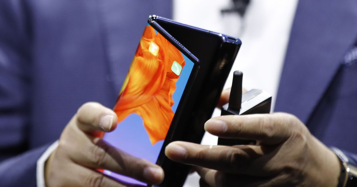 Here’s What’ll Determine If Folding Phones Are a Just a Fad