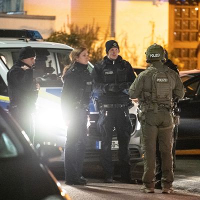 ‘Right-Wing Extremist’ Kills Nine in Attack on German Bars