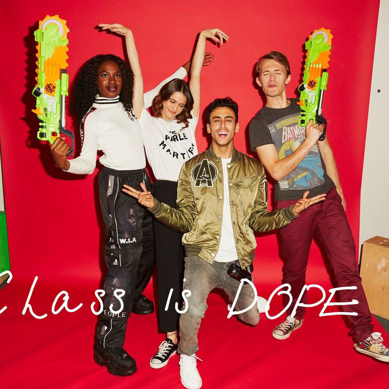 34 Photos of Your Favorite Stars Backstage at New York Comic Con 2016 ...