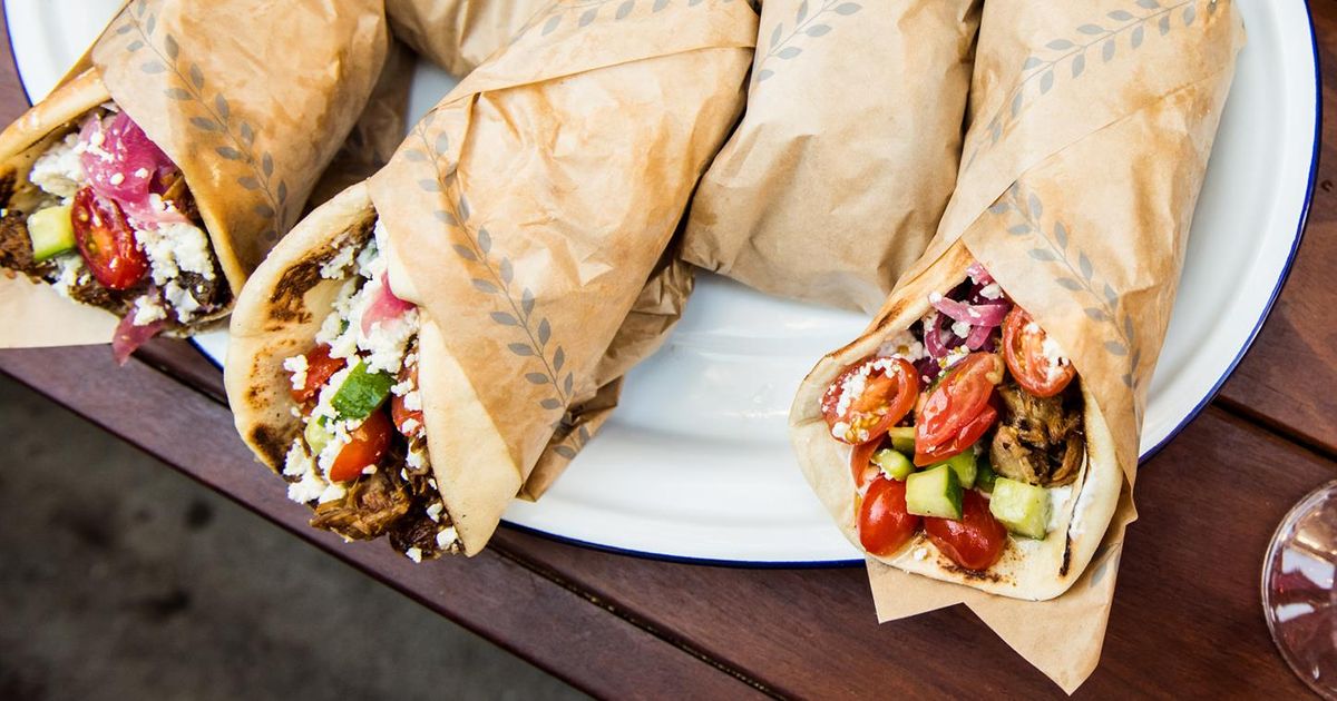 Michelle Obama Writes Thank-You Note to Greek Restaurant