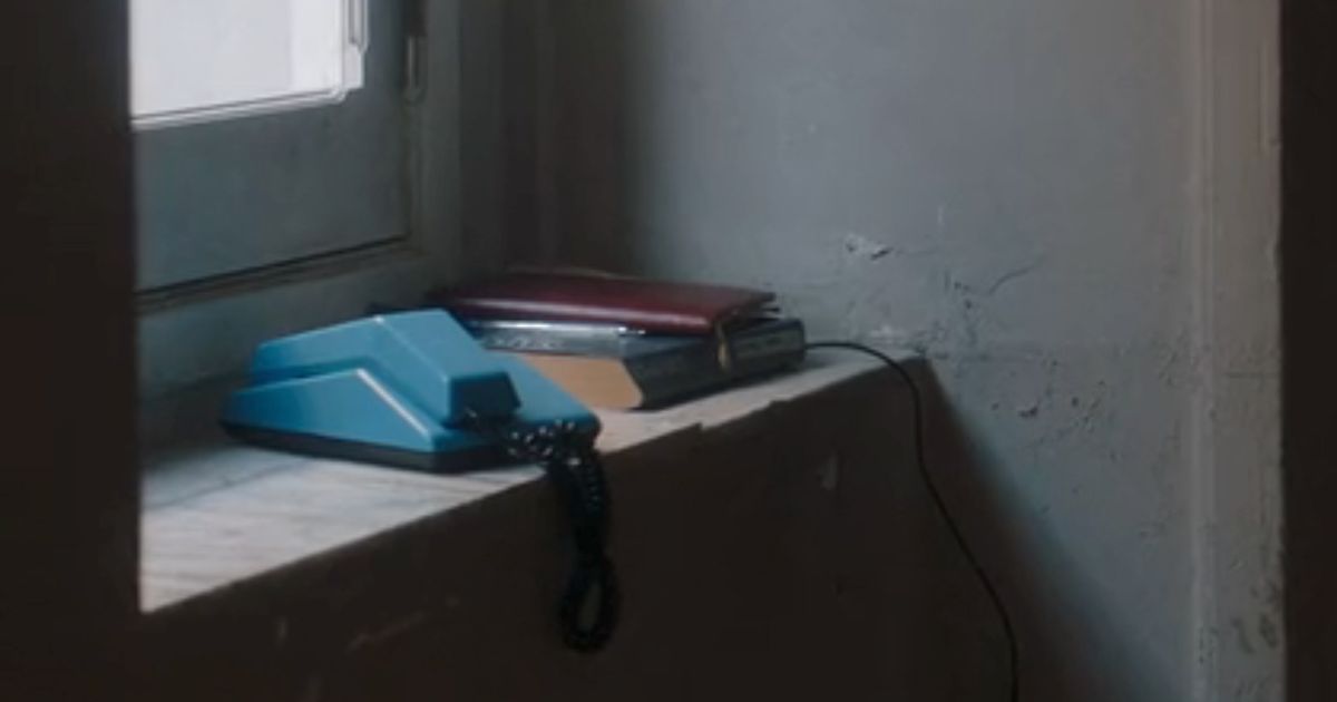 How to Find the Perfect Vintage Phone and Make It Work