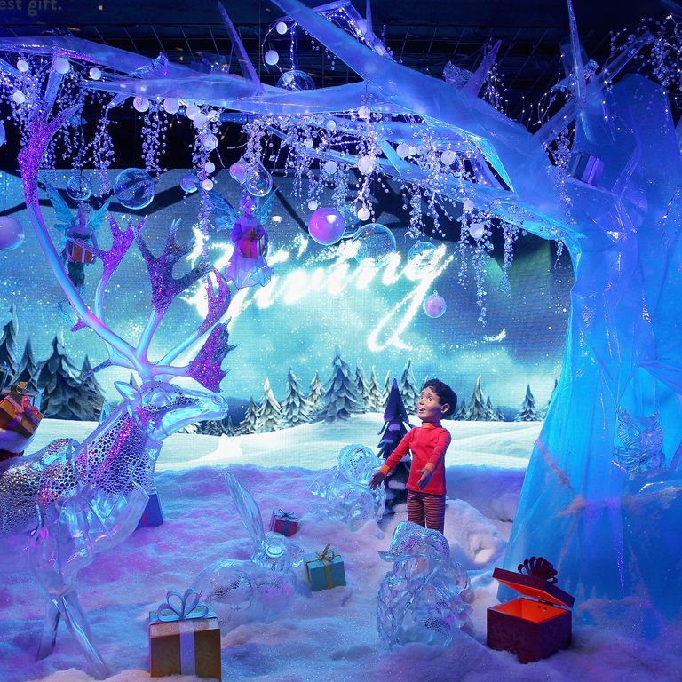 See the Best Holiday Window Displays