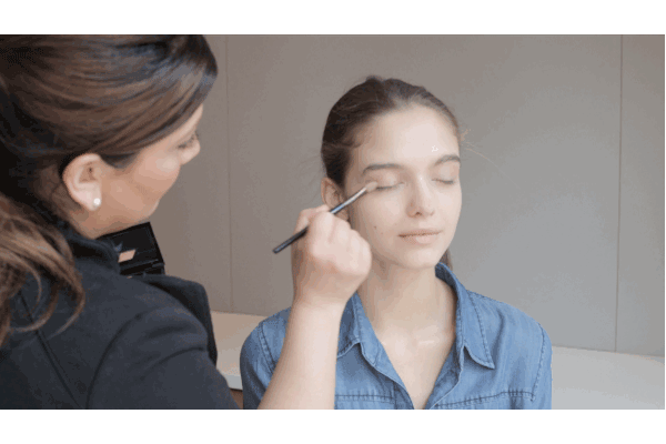Here’s Proof That Yellow Eye Shadow Can Look Good