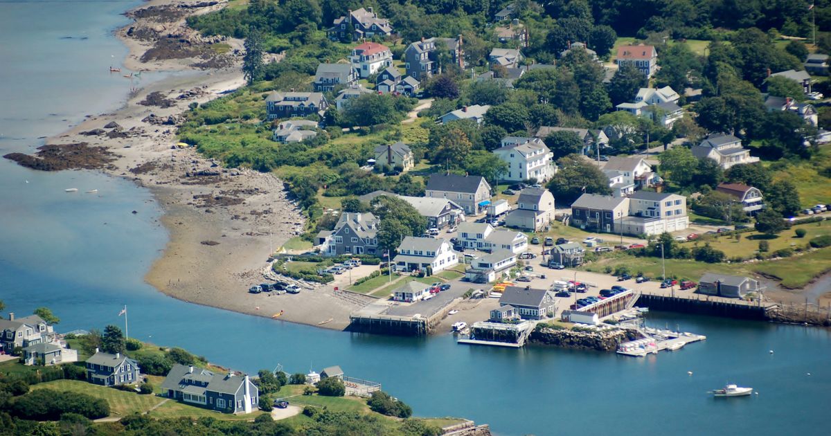 The Maine Coast’s Most Beautiful Beach Is at Biddeford Pool