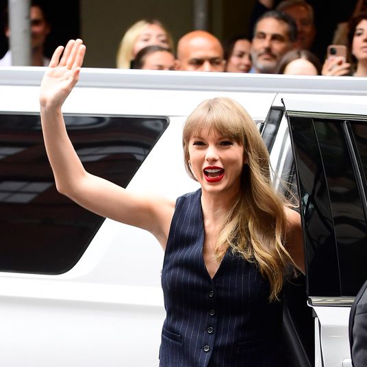 Quiz: How Well Can You Decode Taylor Swift Songs Through Emoji?