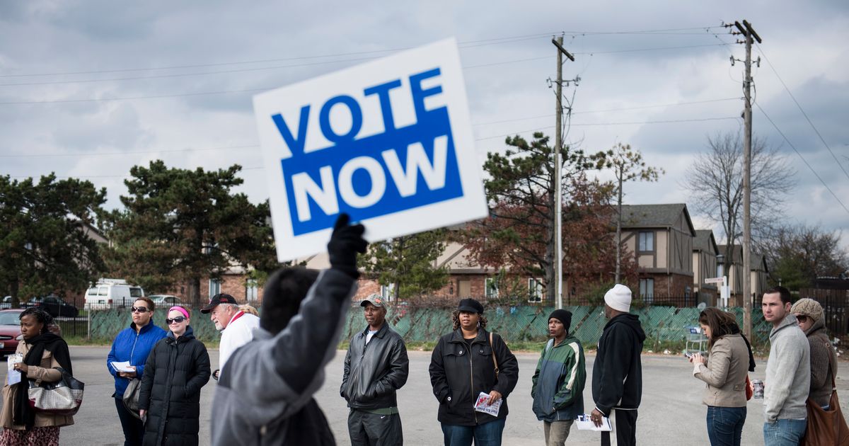 Early Voting Lines in Florida and Ohio Were Super Long