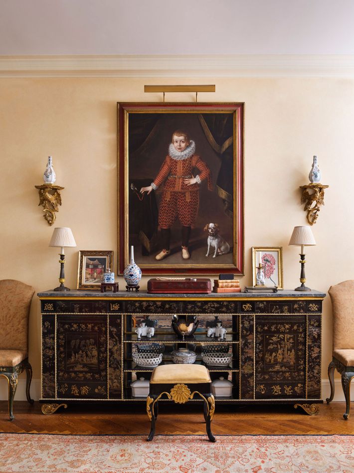 Inside a Park Avenue Apartment Decorated by Mark Hampton