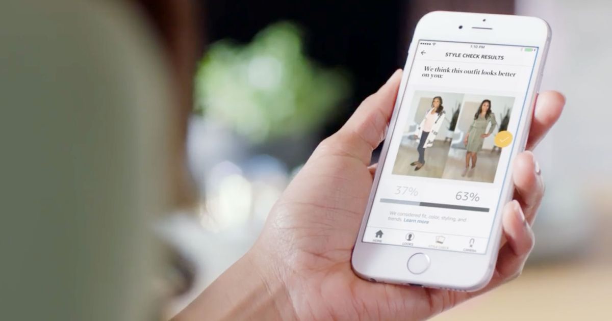 Amazon Echo Look Takes Photos, Video While You Get Dressed