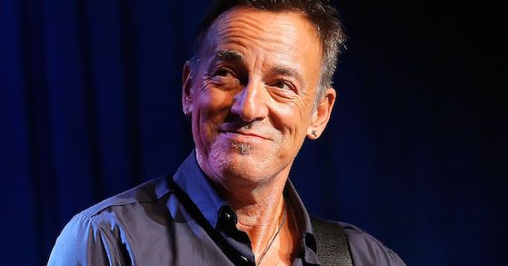 Bruce Springsteen Privately Serenaded White House Staffers at a Secret ...