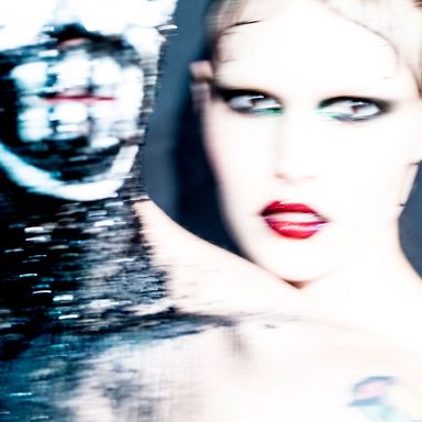 Scenes From Paris Men’s: Glittery Faces and Stapled Lips