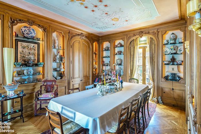 A Baroque UES Penthouse with a Wraparound Terrace