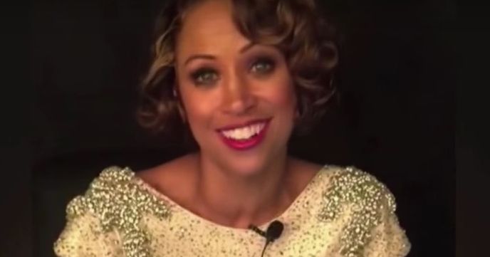 Watch Stacey Dash Read Mean Tweets About Her Confusing Oscars Appearance