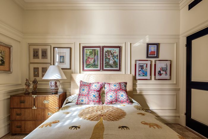 A Sutton Place Maisonette Designed by a Historian