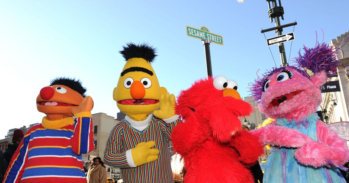 Following Muppet Trend, Sesame Street Gets a Movie