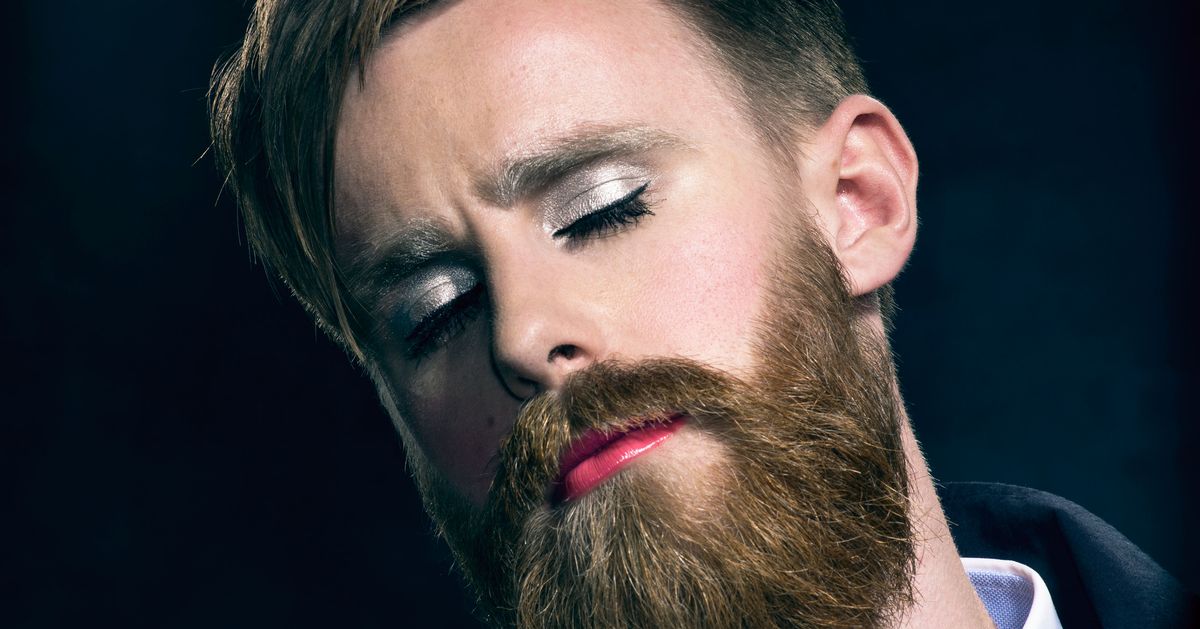 7 Men Explain on Why They Wear Mascara