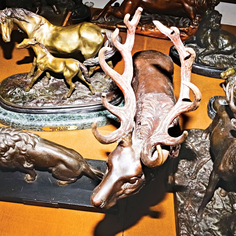 Photos: We Visited Saturday Night Live’s Set-Building Factory ...