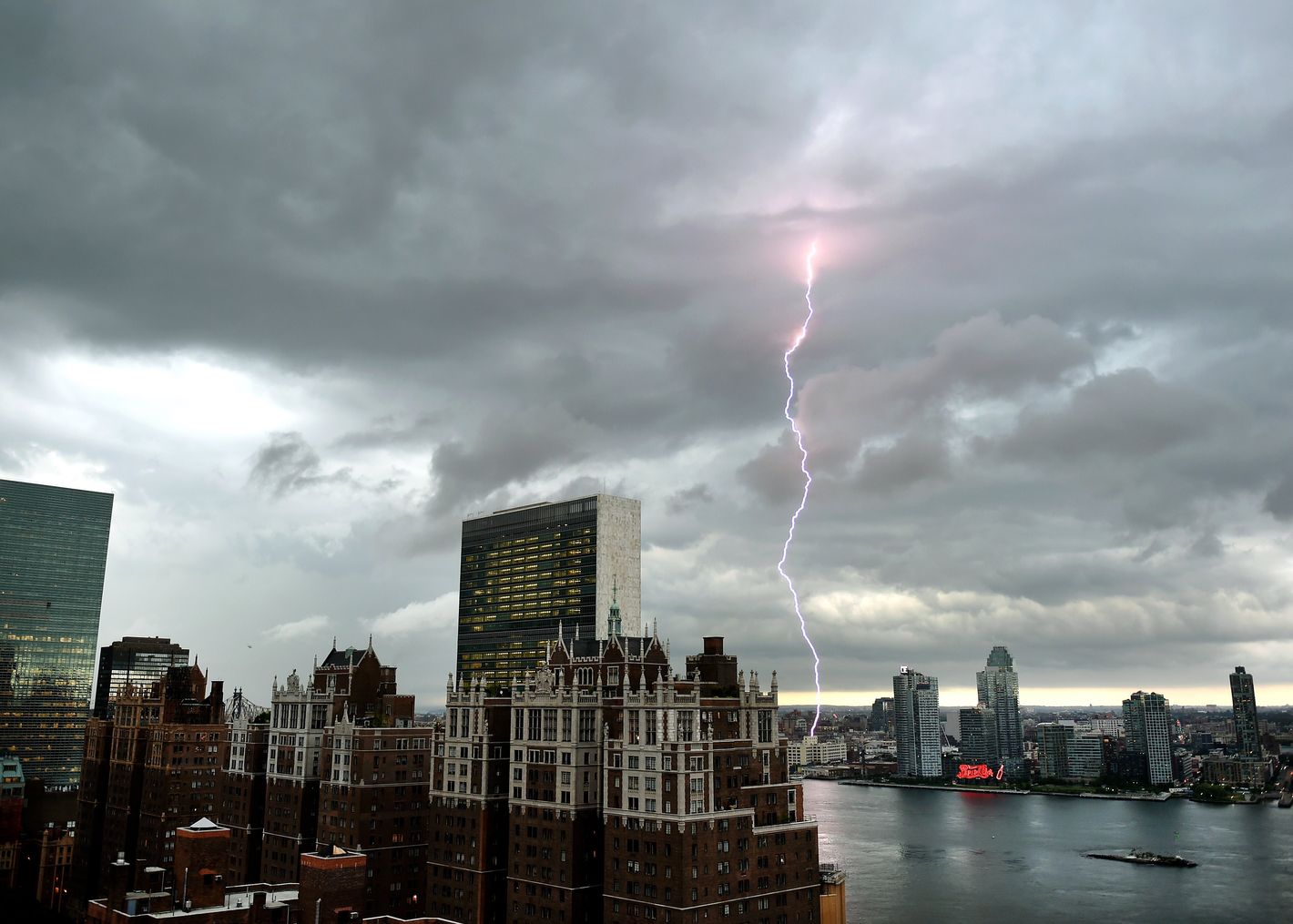 Storm Damages Brooklyn Bridge, Lights Up New York Skyline