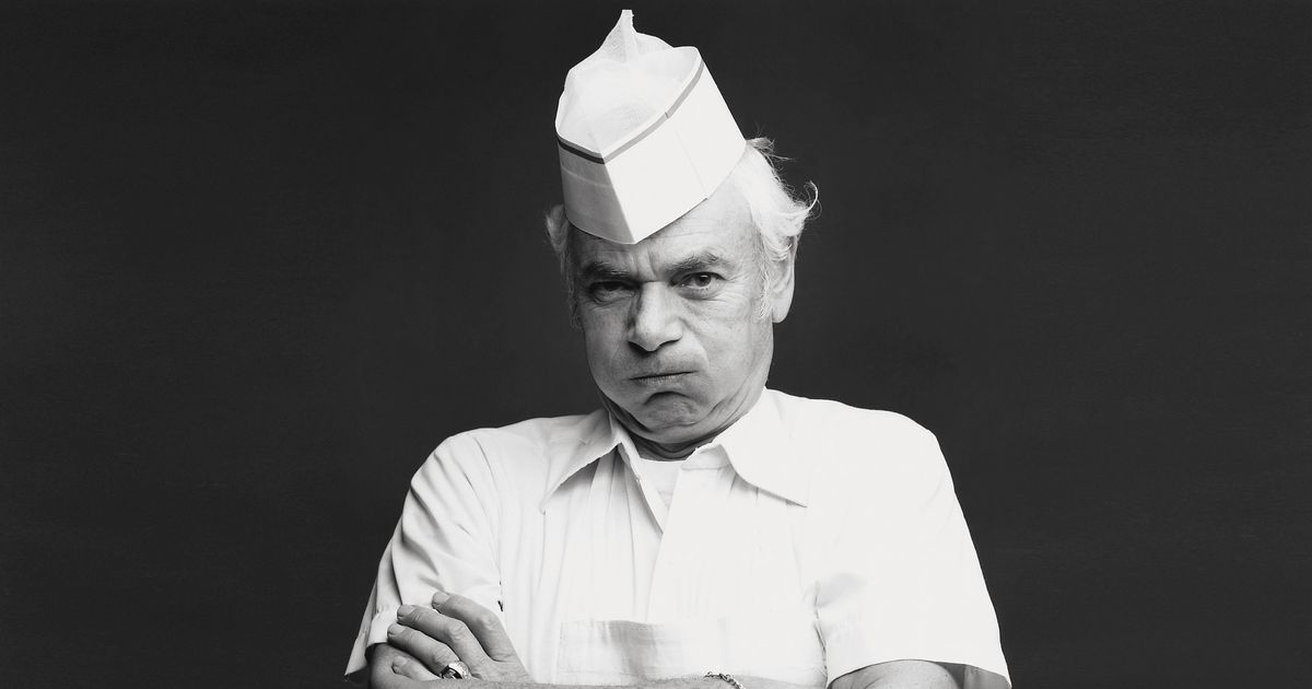 How Do Restaurants Handle Notorious and Infamous Diners?