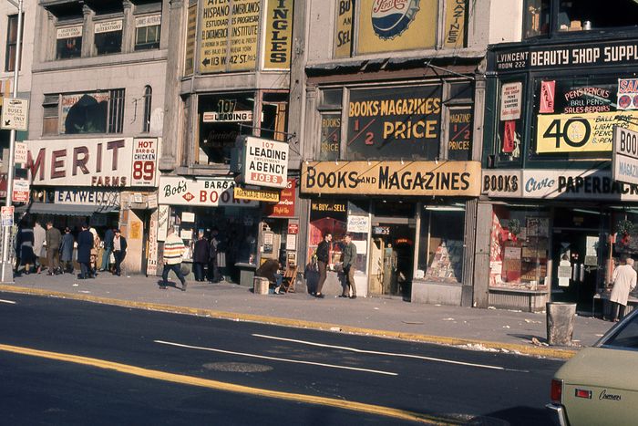 How Developers Built Times Square At the Turn of the Century