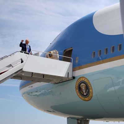 Trump’s Qatari Plane Draws Criticism From Republicans