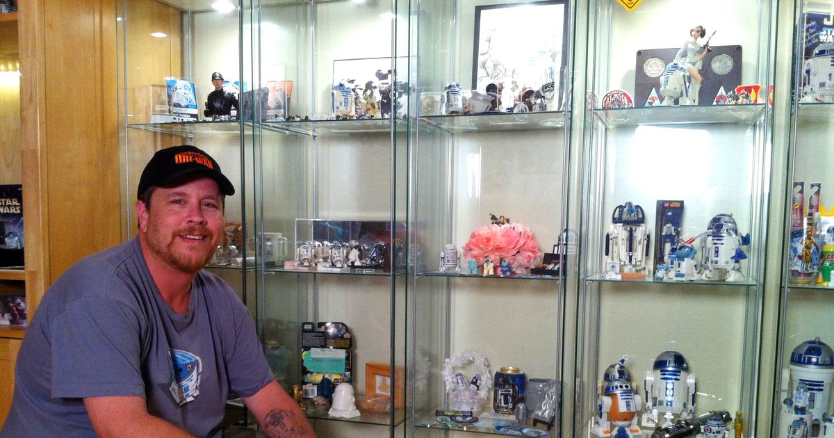 Portrait of an Influential Fan: Dustin Roberts of Star Wars Site ...