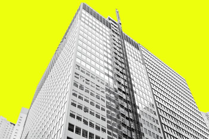 The Manhattan Office Buildings That Are Now in Trouble