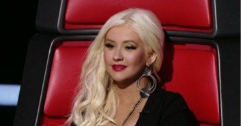 Watch Christina Aguilera Fail to Recognize a Childhood Friend on The Voice