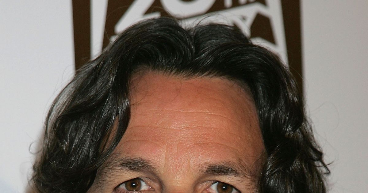 CBS and Fox Buy Family Sitcoms From Big Names