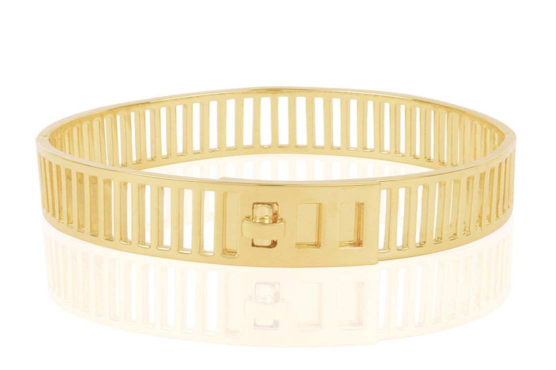 The ’90s Choker Is Back With a Vengeance