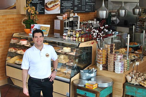 What to Eat at La Monarca Bakery, Grand-Open in South Pasadena