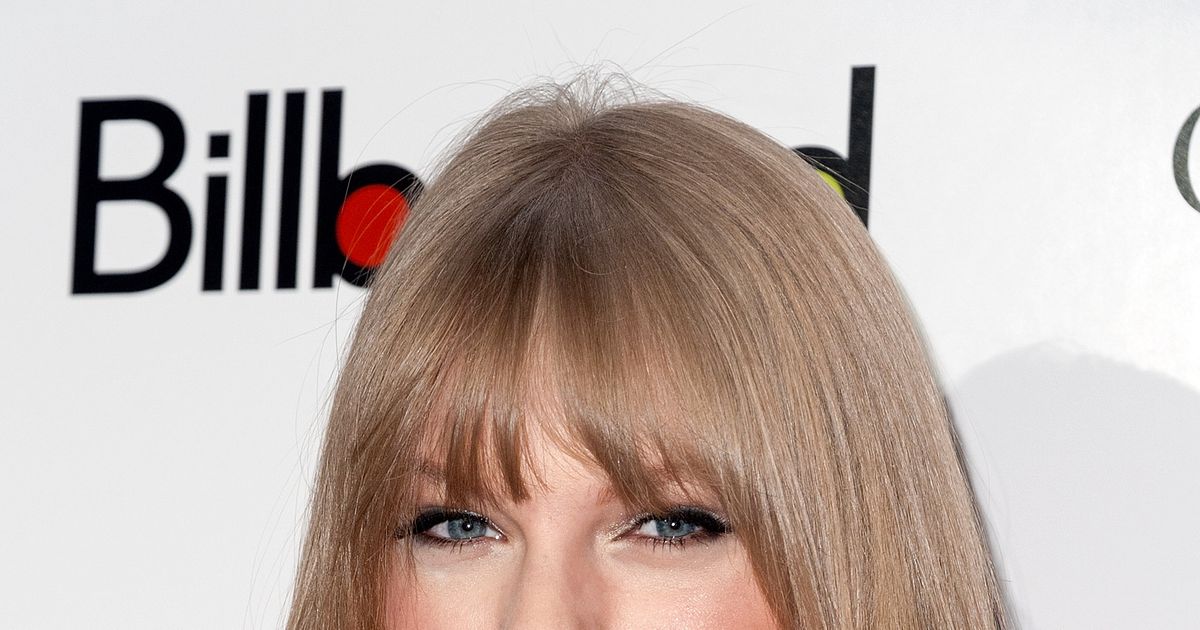 Selma Blair Is Going Bald; Taylor Swift Has Bangs Now