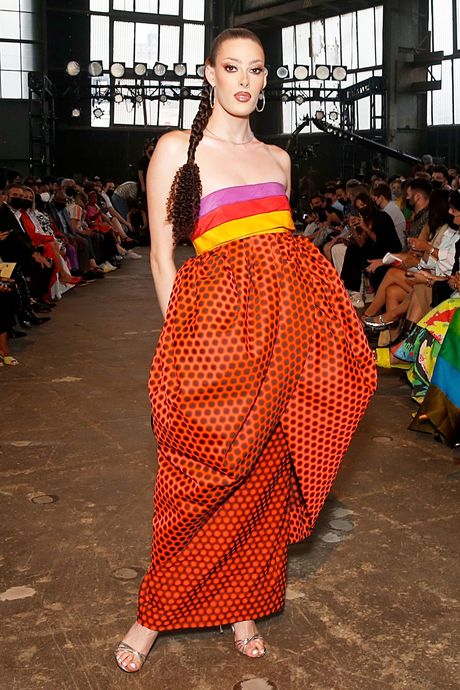 Julia Fox, Aquaria, and More of the Bestest Party Looks