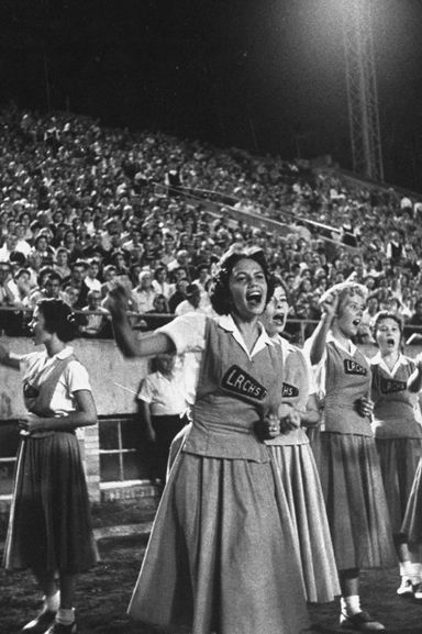 48 Vintage Cheerleading Photos in Honor of Super Bowl XLVIII