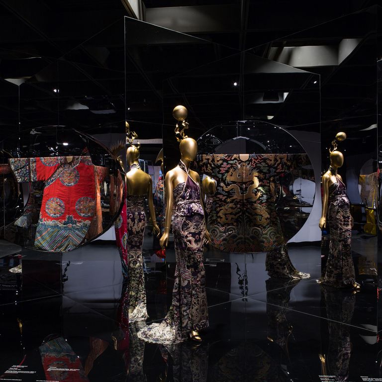 The Met’s China Show Is Beautiful, But Elusive