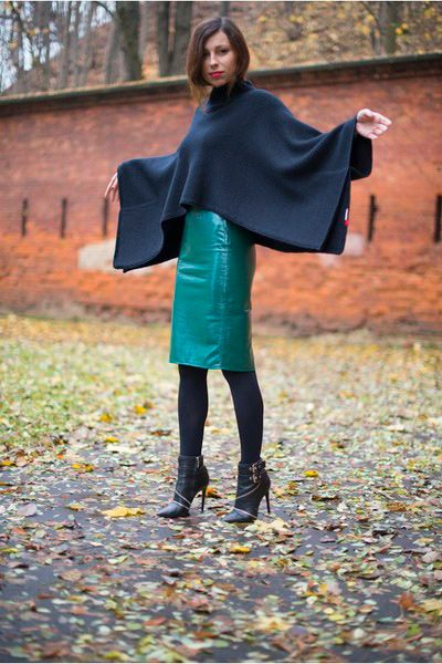 12 Ways to Wear a Chic, Cozy Cape This Winter
