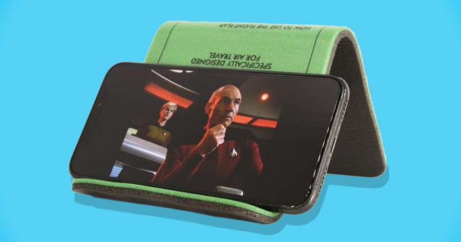 Flight Flap Phone Holder Review 2023 | The Strategist