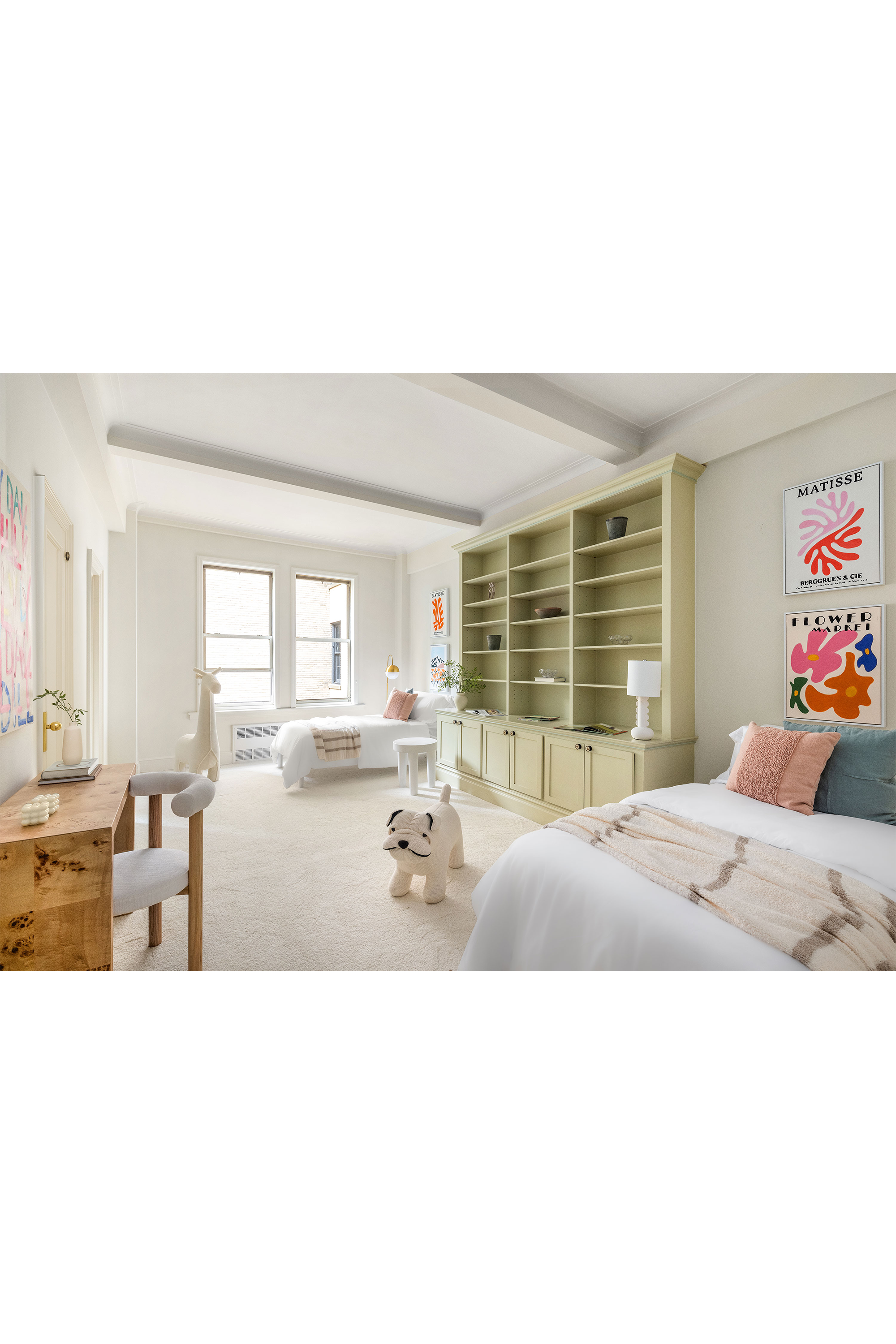 After Three Price Cuts, Joan Didion’s Co-op Finds a Buyer