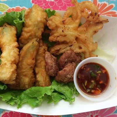 Burmese Pop-up Now Serves Vegetable Fritters and Shave Ice at a Street ...