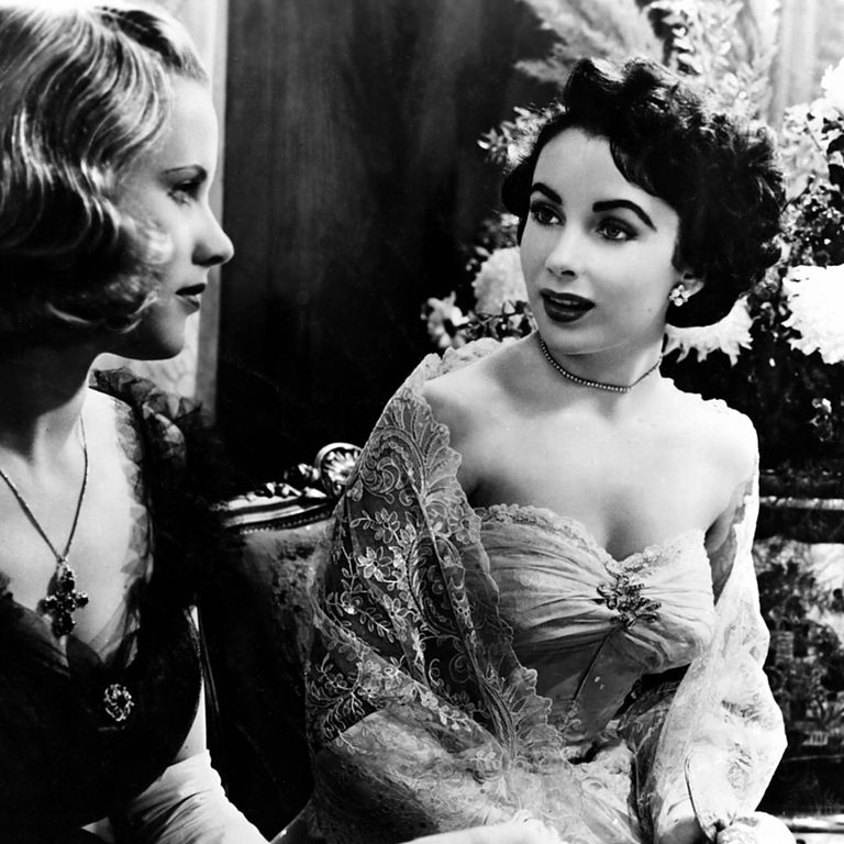 The Elizabeth Taylor Look Book