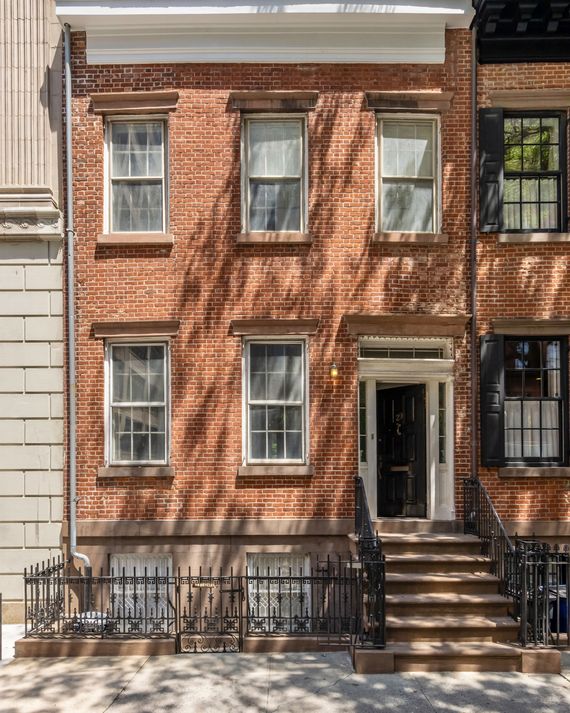 Truly Terrific: Richard Tuttle’s Federal Rowhouse
