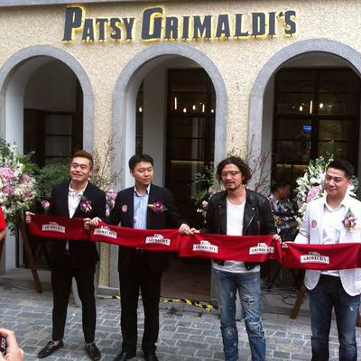 American- ish Pies: The Very Strange Story of the Grimaldi’s Pizzeria ...