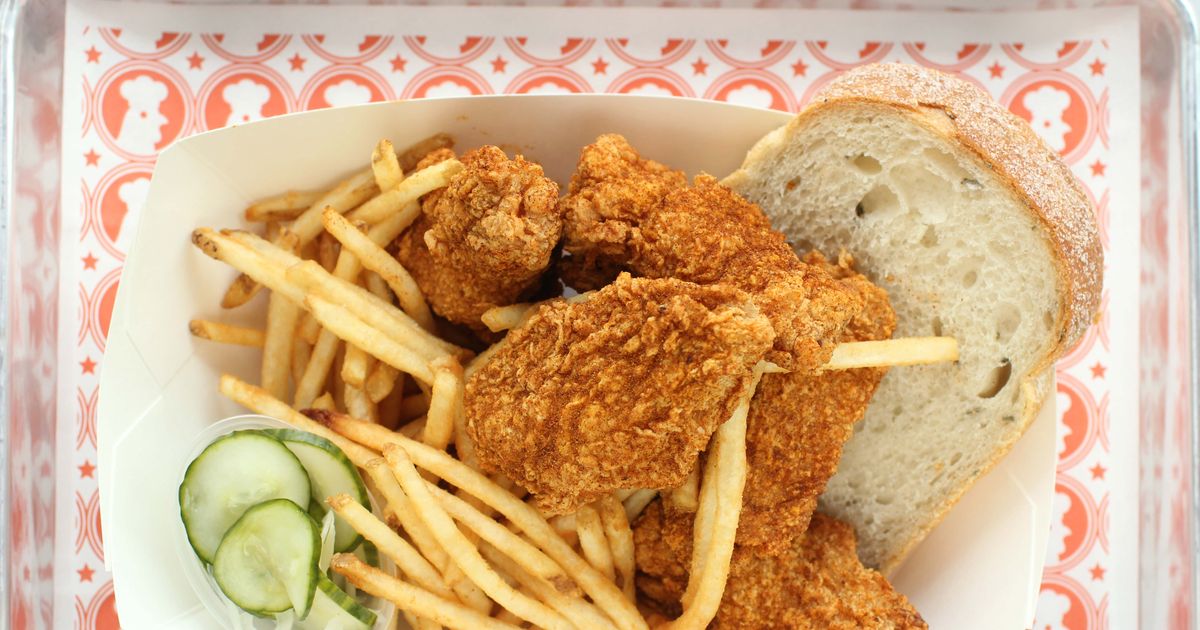 What to Eat at Blue Ribbon Fried Chicken, Opening on Monday in the East ...