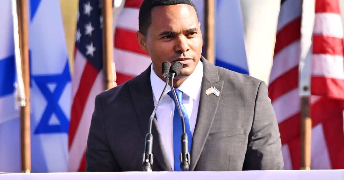 The Centrists Cannot Hold