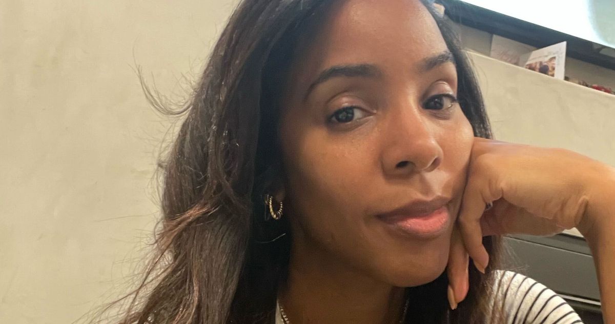 How Kelly Rowland Gets Her Skin So Good